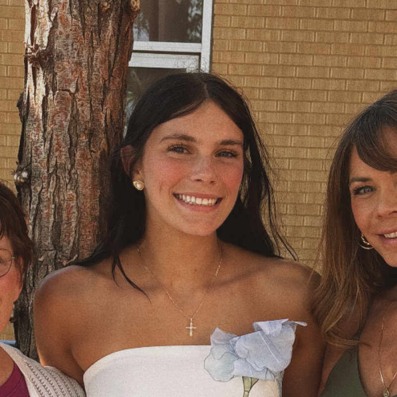 Annie's HPU Roommate Profile | Roomsurf